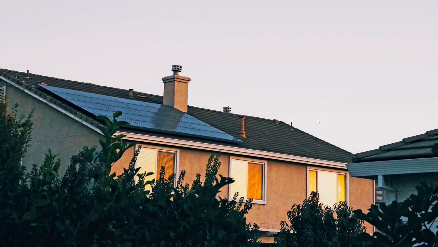 Solenergi: Vi har samlet alt om solceller og solvarme her